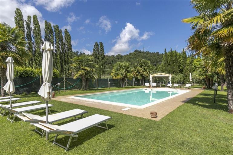 Casa Rossa 8 Pax (Ref : IT-56020-22) in Tuscany, Italy - cottage ...